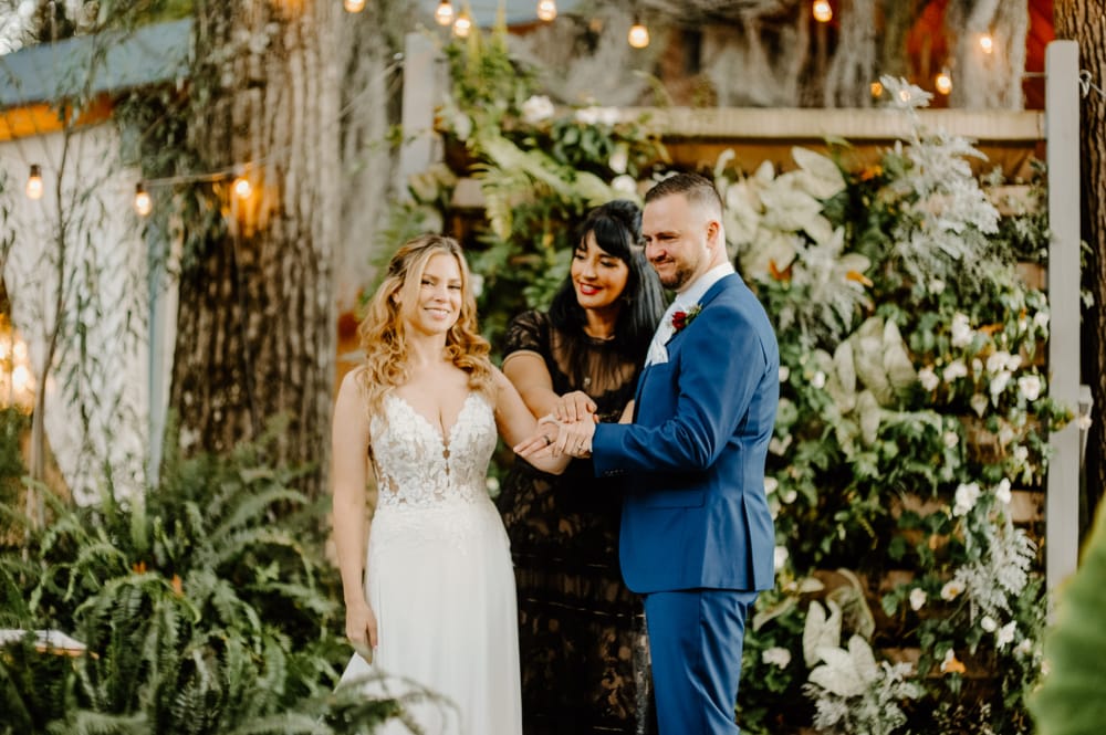 Elope - Alisa Tongg, Celebrant